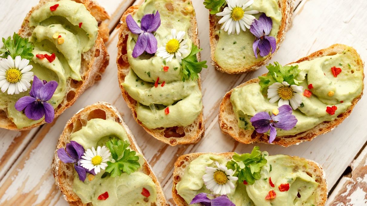 El mundo de las flores comestibles: una fiesta de colores y sabores en ...